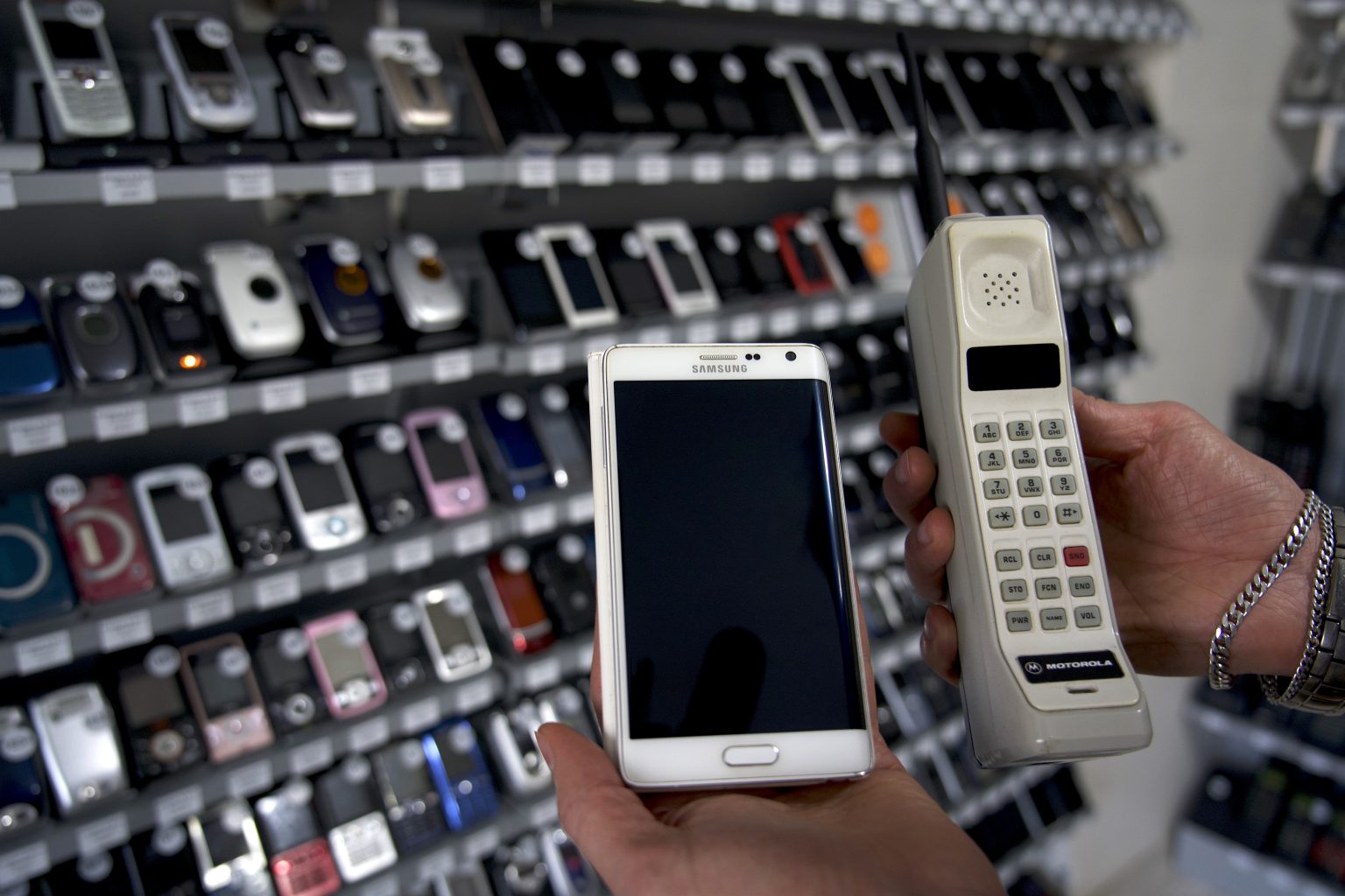 First Mobile Phone Call 50th Anniversary & History of the Mobile Phone ...